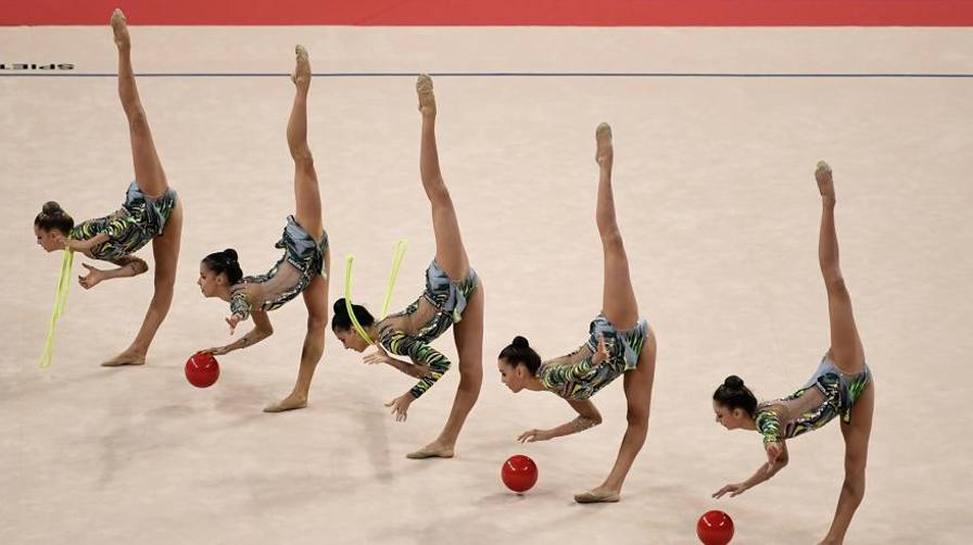Ginnastica Ritmica Farfalle Doro Nel Misto E Bronzo Nei 5 Cerchi